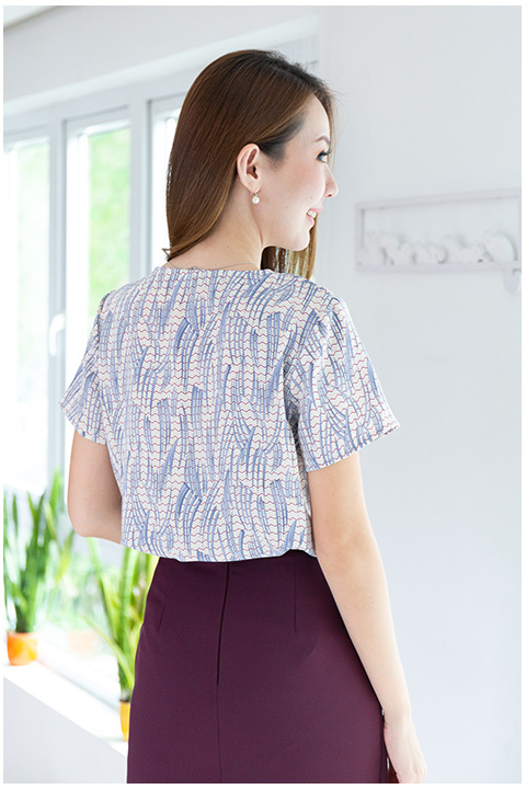 NT2070 One Side Collar Graphic Blouse – Cornflower – Narinarishop.com