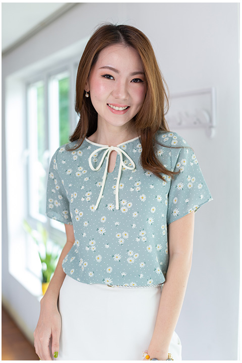 MT3201 Bow Neckline Daisy Blouse – Light Blue – Narinarishop.com