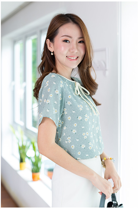 MT3201 Bow Neckline Daisy Blouse – Light Blue – Narinarishop.com