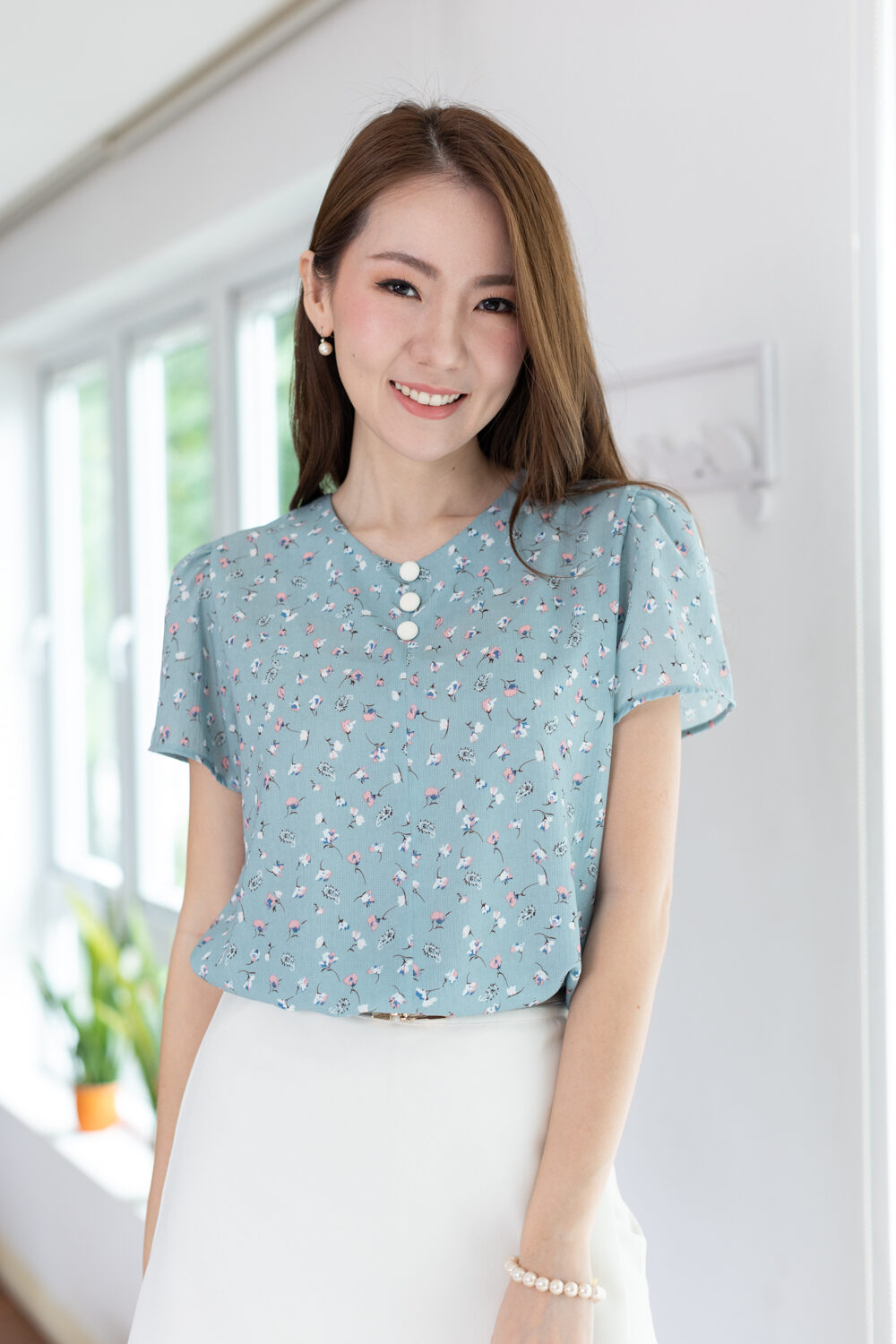 MT0301 Triple Button Flower Blouse – Light Teal – Narinarishop.com