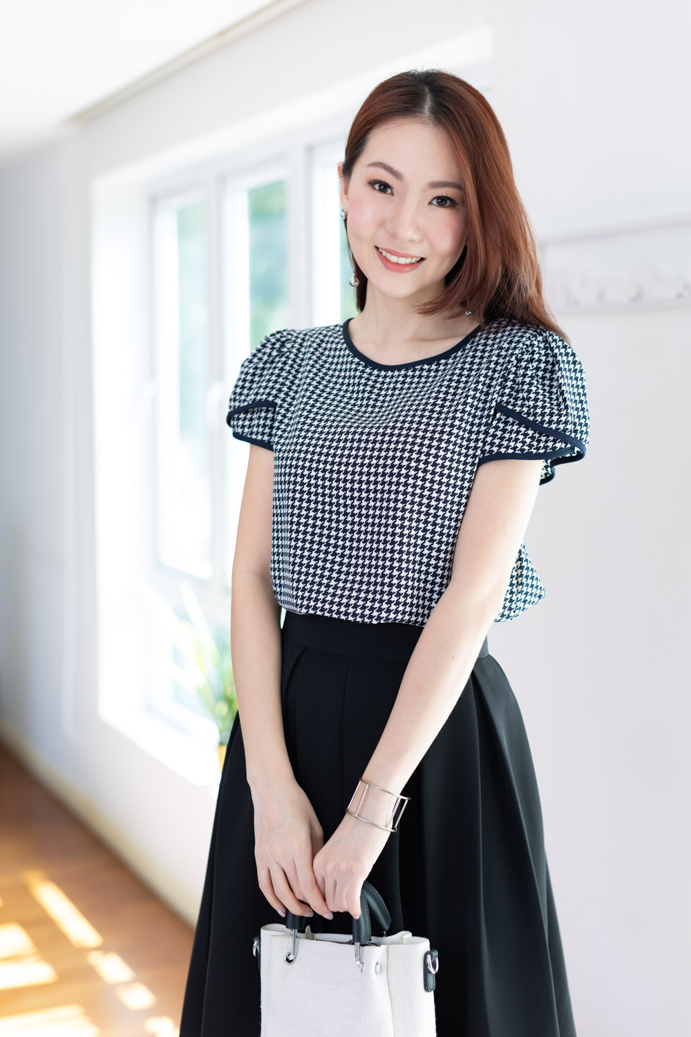MT2302 Petal Sleeve Shinori Blouse – Navy Blue – Narinarishop.com