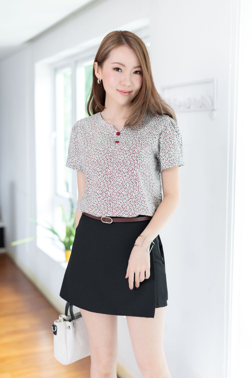 MT0206 Folded Sleeve Double Button Blouse – White-Red – Narinarishop.com