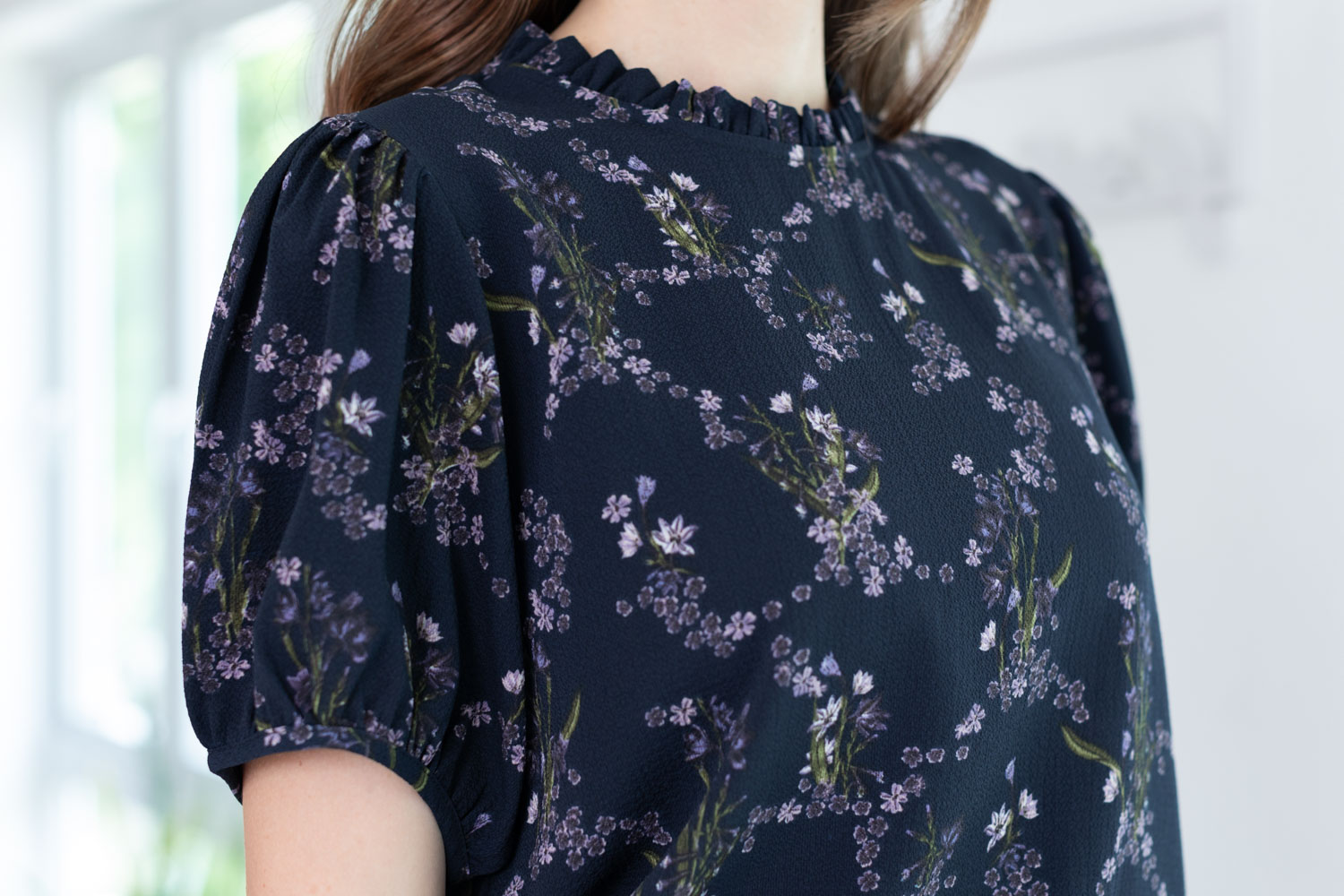 MT2710 Ruff Collar Lily Blouse – Dark Navy – Narinarishop.com