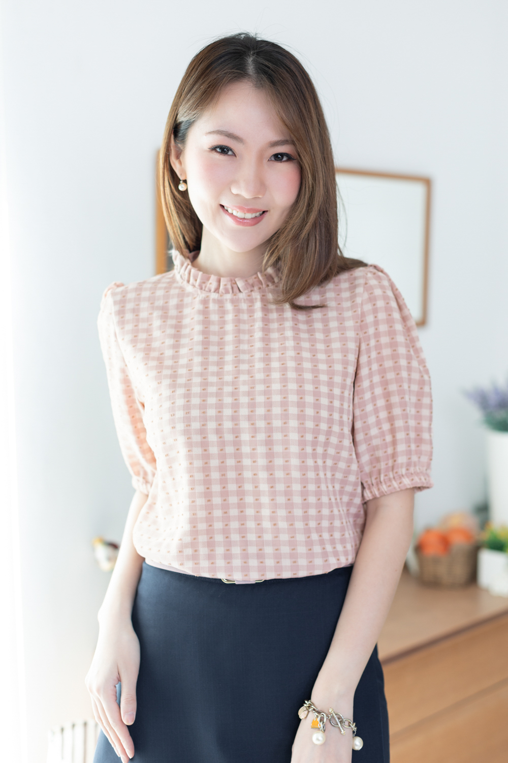 NT2457 Ruff Collar Textured Gingham Blouse – Faded Peach – Narinarishop.com