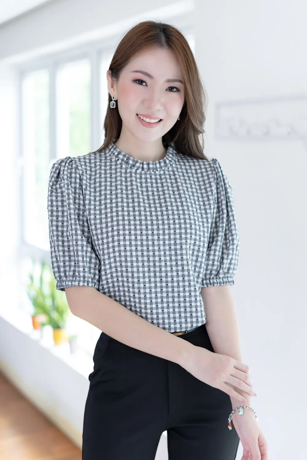 NT2457 Ruff Collar Textured Gingham Blouse – Grey – Narinarishop.com
